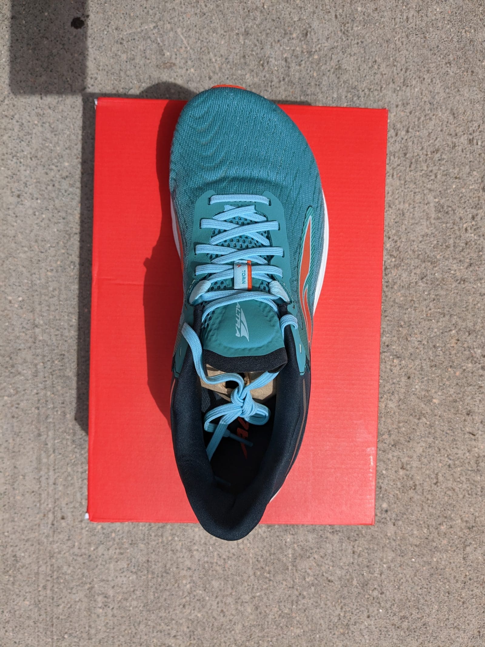 Altra Torin 6 Review - The best-selling road shoe from Altra - Barefoot Run Review